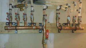 Manifold Plumbing Systems | VR Plumbing Inc.